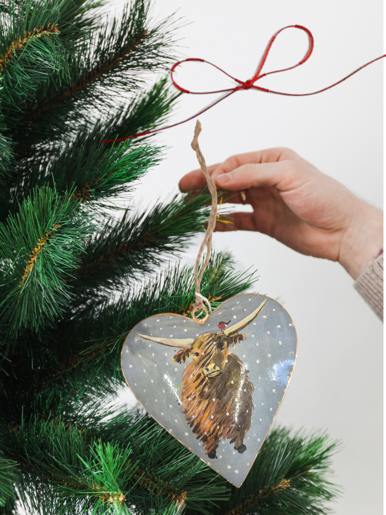 Highland Cow and Robin Christmas Decoration - Robertson's